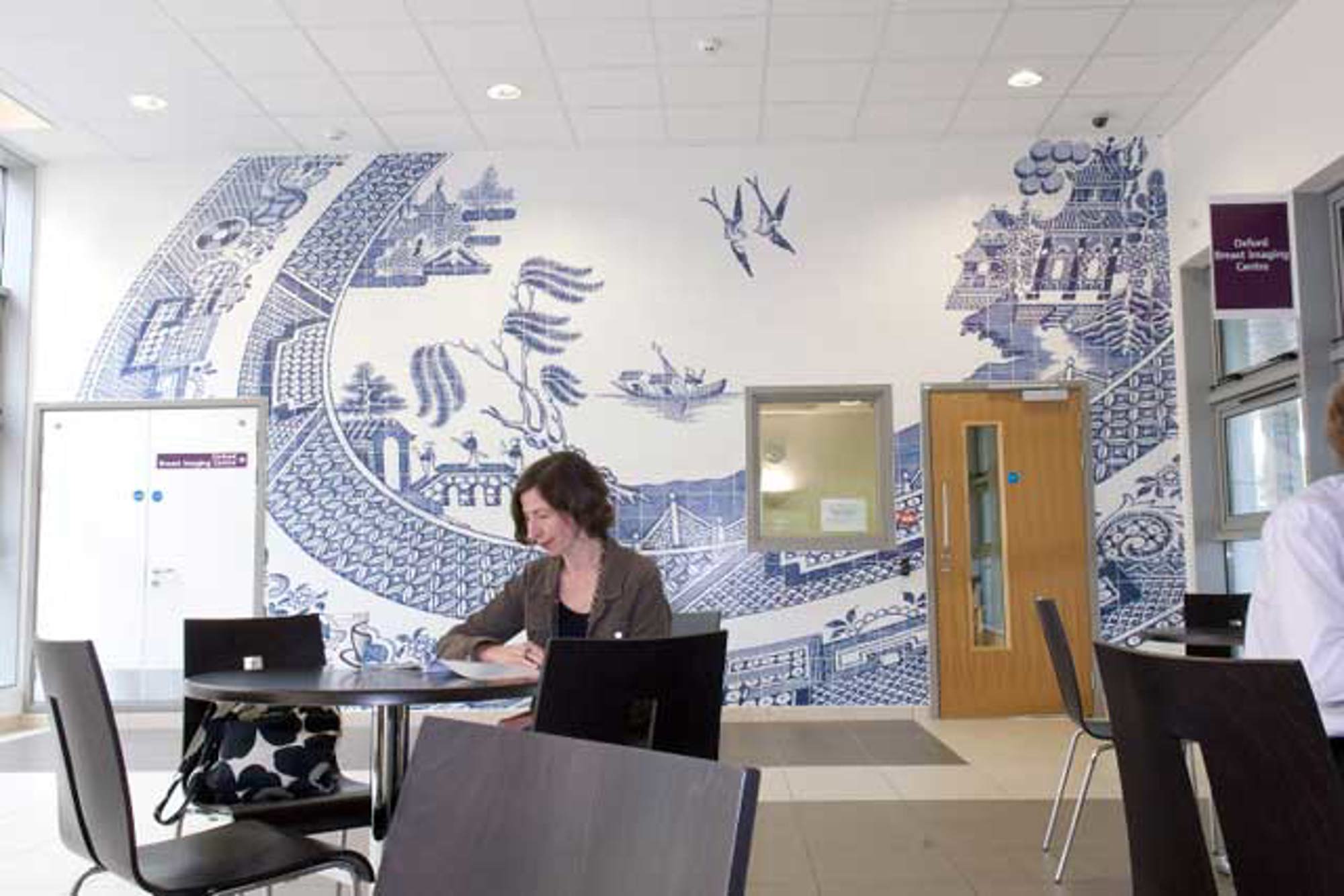 Churchill Hospital: Cancer Centre entrances and reception - artlink ...