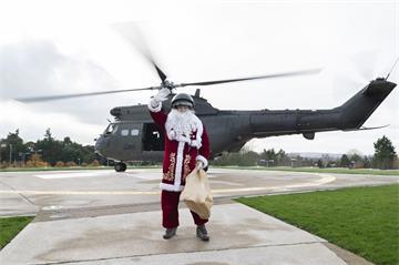 Christmas joy came early with Santa’s hospital visit - Oxford ...