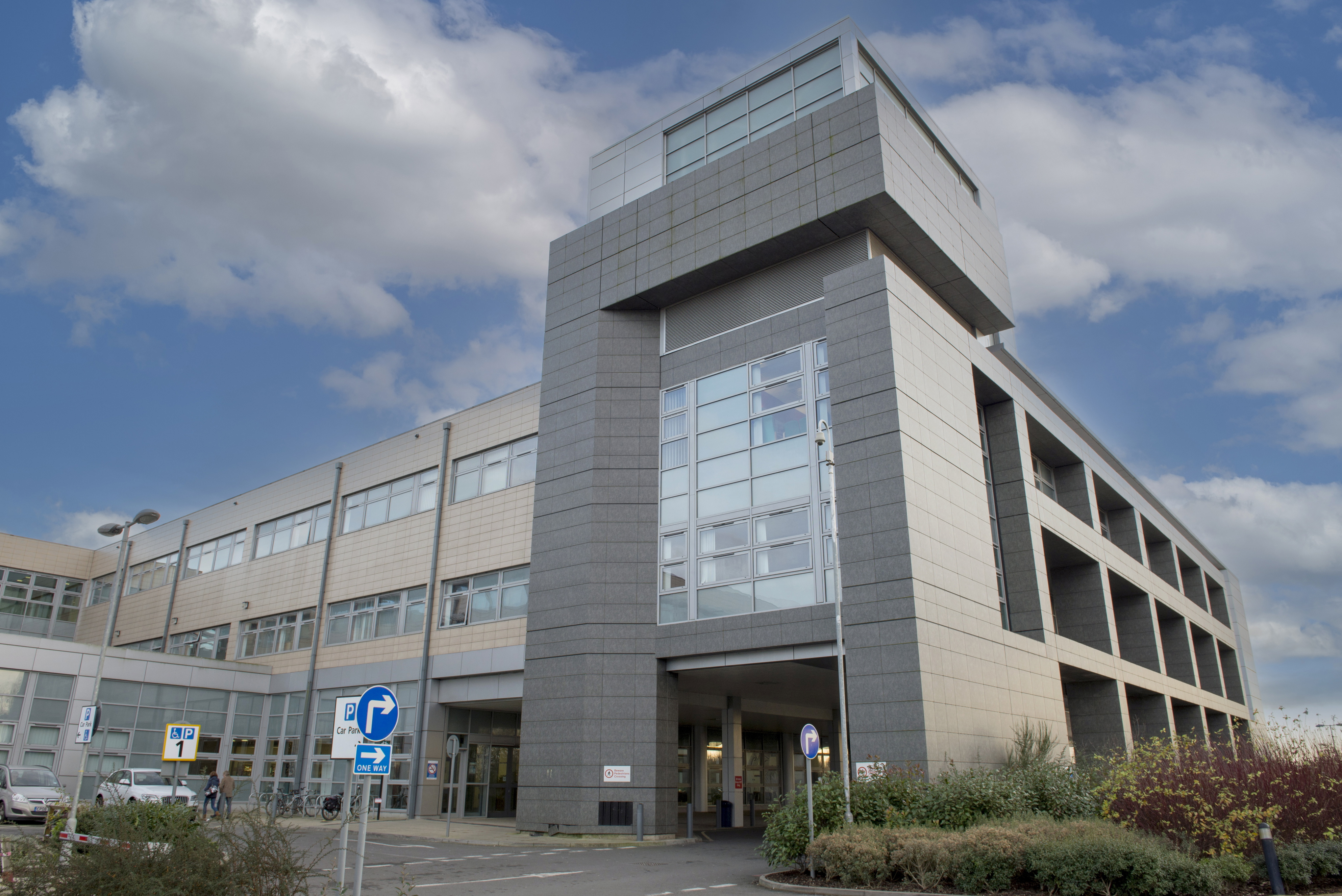 Two world firsts in myeloma trials at OUH - Oxford University Hospitals